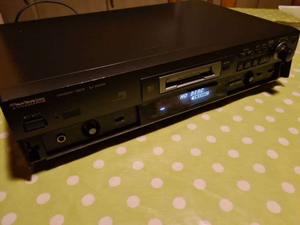 TECHNICS MINIDISC DECK SJ-MD100 (Defekt) in Frutigen für CHF 3 – mit ...