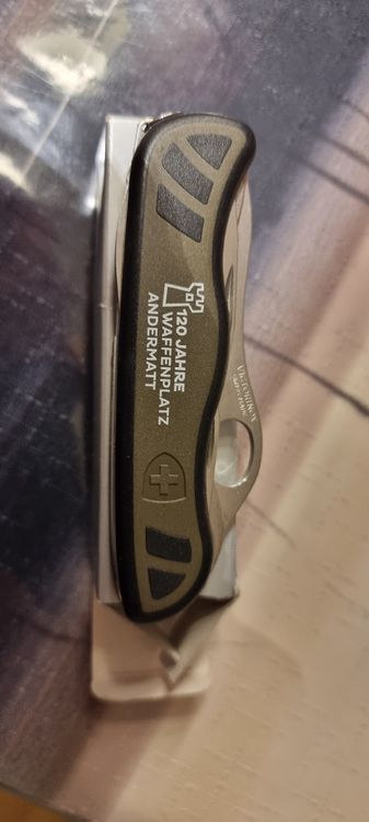Schweizer Armeemesser (Neu und originalverpackt) in Eschenbach LU für CHF 98 – mit Lieferung auf ...