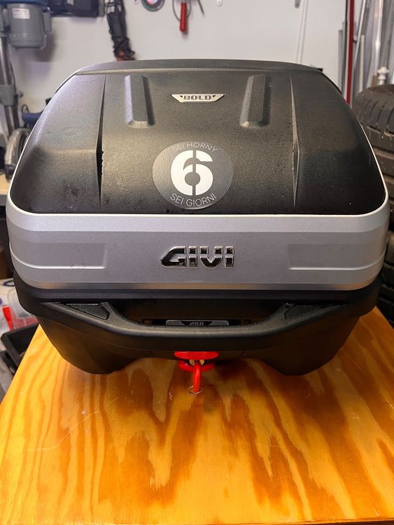 Givi B32 Bold Monolock 32L Top Case wie neu! (Gebraucht) in Frenkendorf für CHF 30 – nur ...