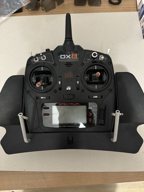 Radio DX8 Spektrum + pupitre et récepteurs | Kaufen auf Ricardo