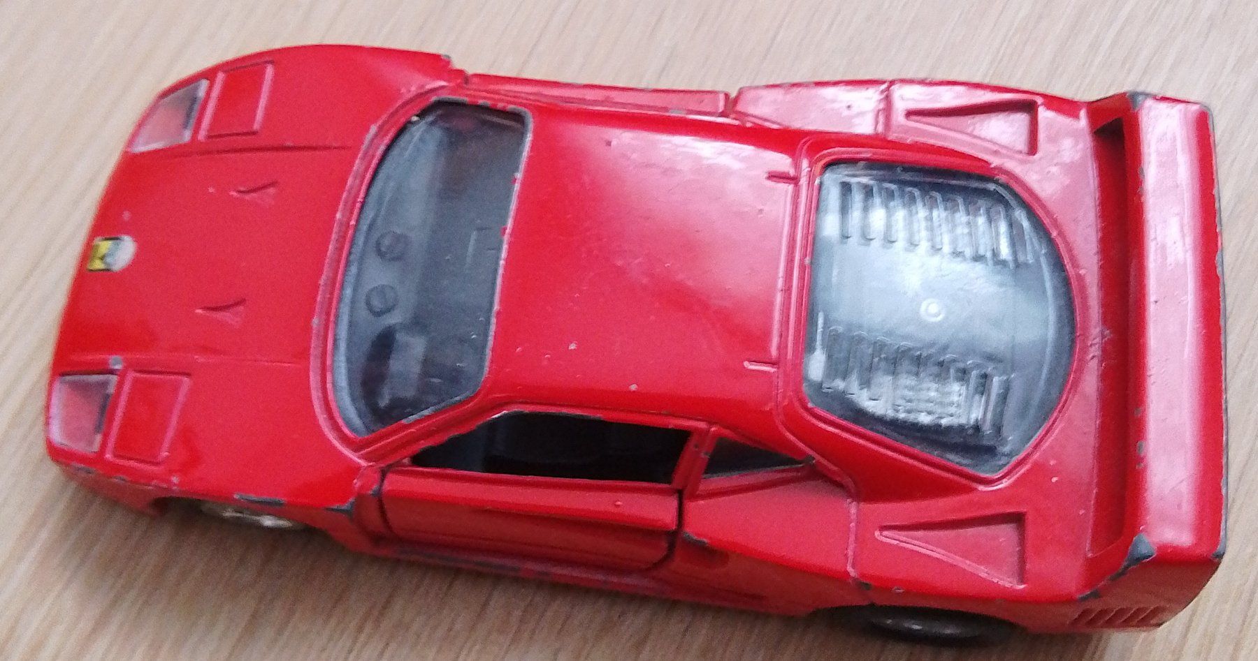 Ferrari F40 Scale 1/39 mit erheblichen Gebrauchsspuren Auto (Gebraucht ...
