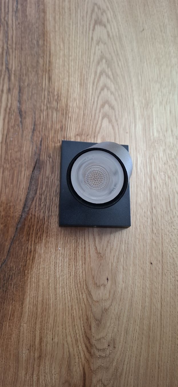 Philips Hue Runner Spot Schwarz White and Color (Gebraucht) in ...