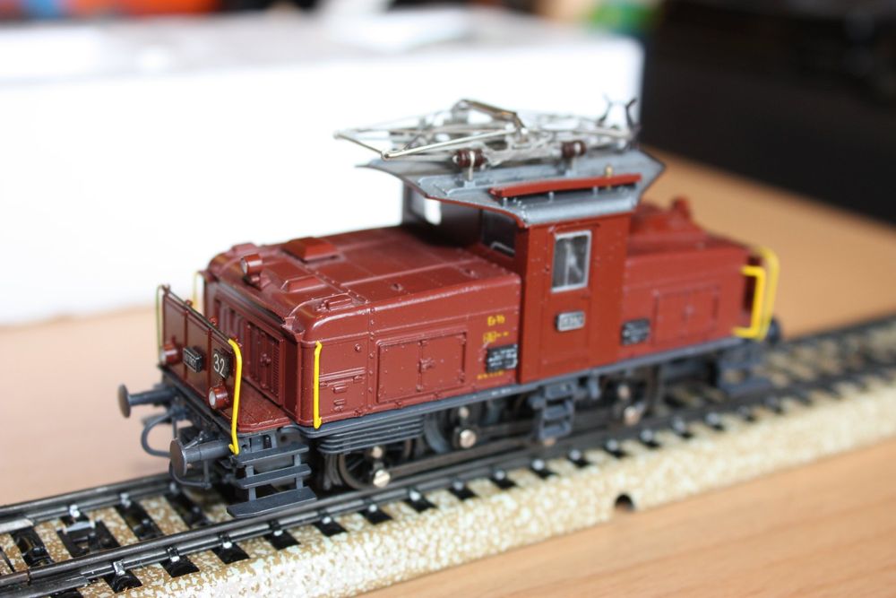 Roco 43529 - Locomotive Ee 3/3 des CFF - AC - ANALOGIQUE (Gebraucht) in Reconvilier für CHF 75 ...