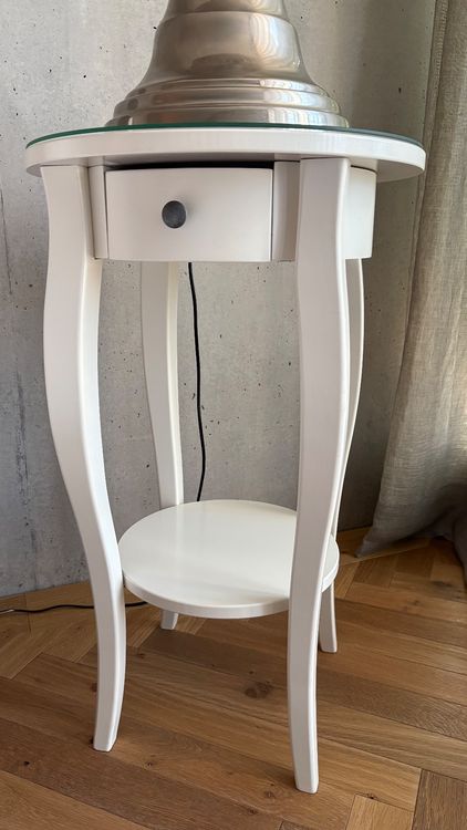 Ikea round Hemnes side table - sold out style | Kaufen auf Ricardo