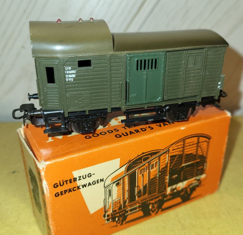 MÄRKLIN - 310/1 - GÜTERZUGBEGLEITWAGEN - neuwertig - mit OVP | Acheter ...
