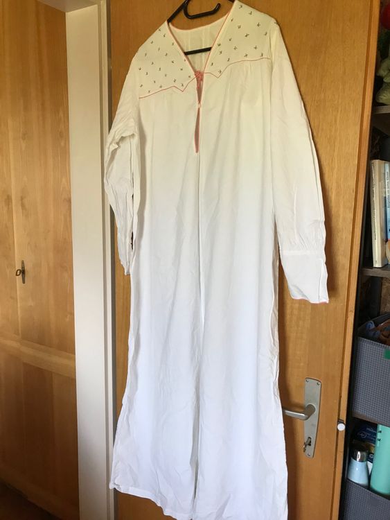 Nachthemd mit Stickerei | sehr edel | sehr lange | Kaufen auf Ricardo