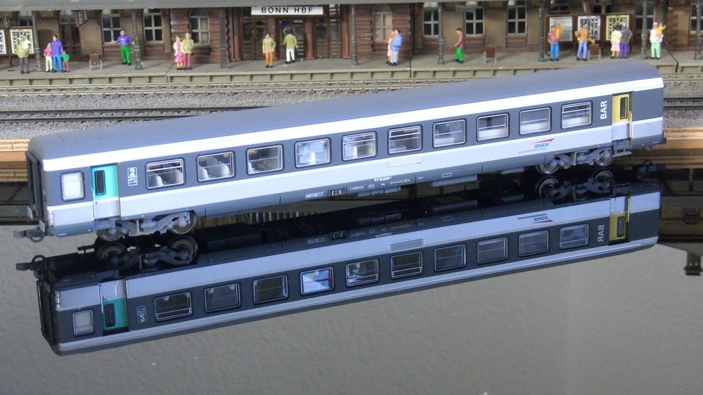 Voiture Bar SNCF, Type Corail+ 2. Kl. von Piko (Neu (gemäss ...