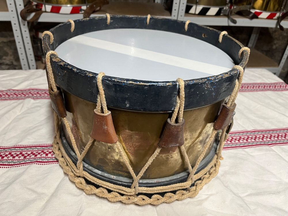 Alte französische Trommel (Gebraucht) in Meiringen für CHF 310 – mit ...