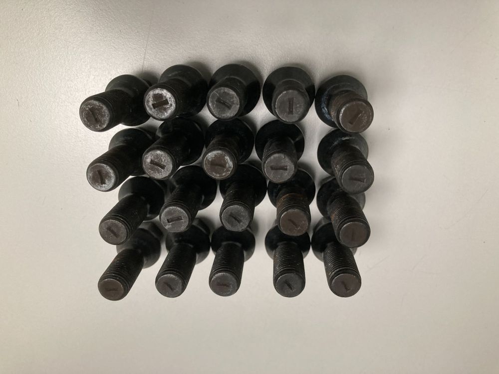20 Stk. Radschrauben M14x1.5x27 Kegelbund 60 Grad VW Skoda (Gebraucht ...