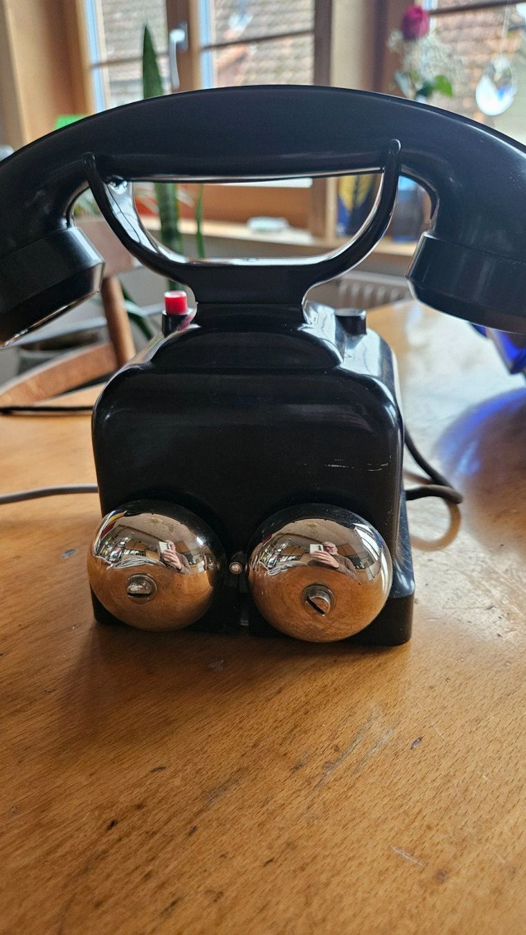 Vintage Bakelit Telefon Schwarz, Rarität, Top Zustand! (Gebraucht) in ...