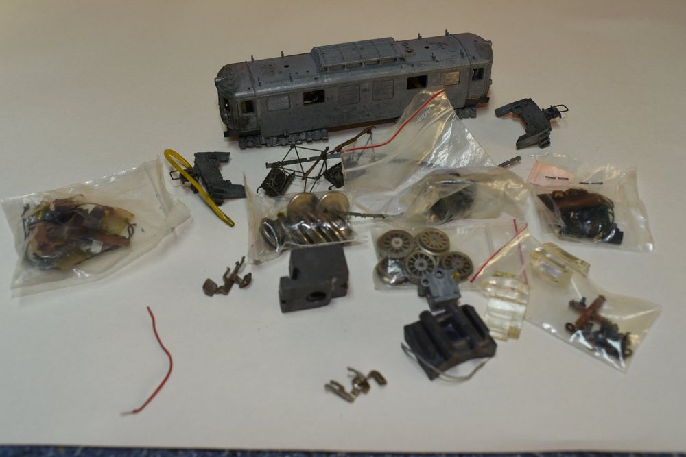 Trix Express BLS Ae 4/4 H0 GL (Defekt) in Basel für CHF 25 – mit ...