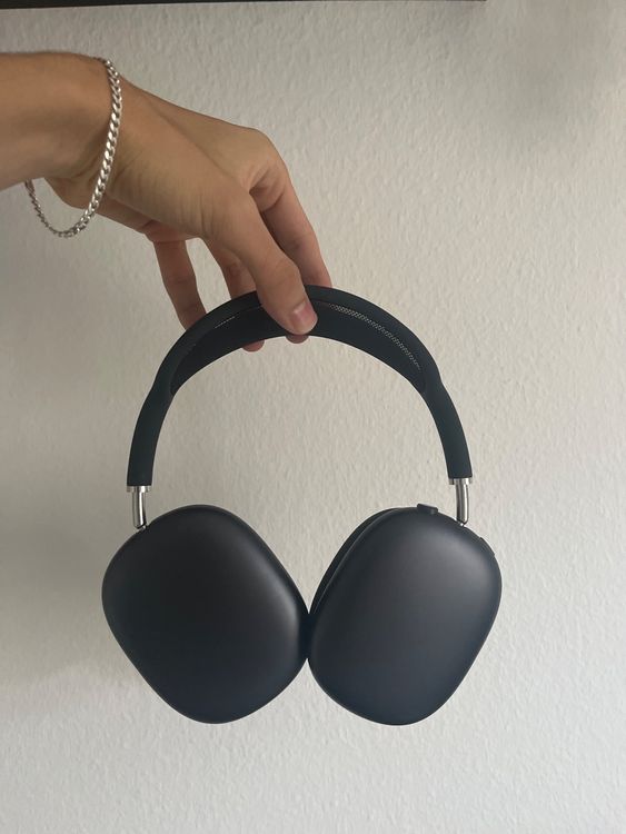 Stilvolle Airpods Max Black Week Ebenbild