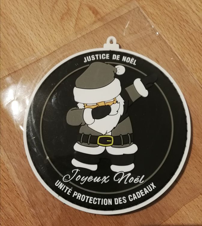 Badge "JUSTICE DE NOËL" (Thin grey line) (Neuf avec emballage d'origine ...