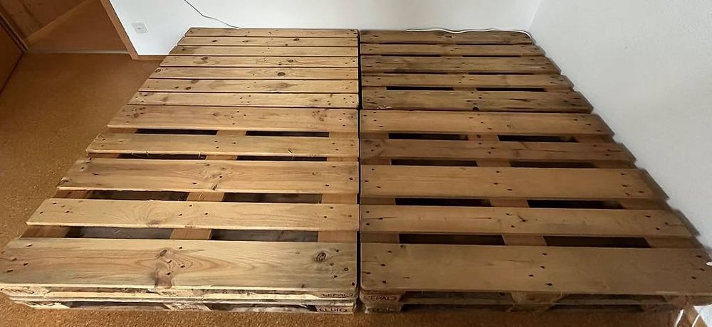 Europaletten 8 Stk. (Gebraucht) in Neudorf für CHF 1 – nur Abholung auf Ricardo kaufen