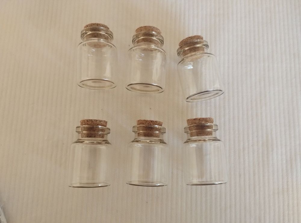 50x Glasflasche mit Verschlüssen - Flacon en verre (Neu und originalverpackt) in Bremblens für ...