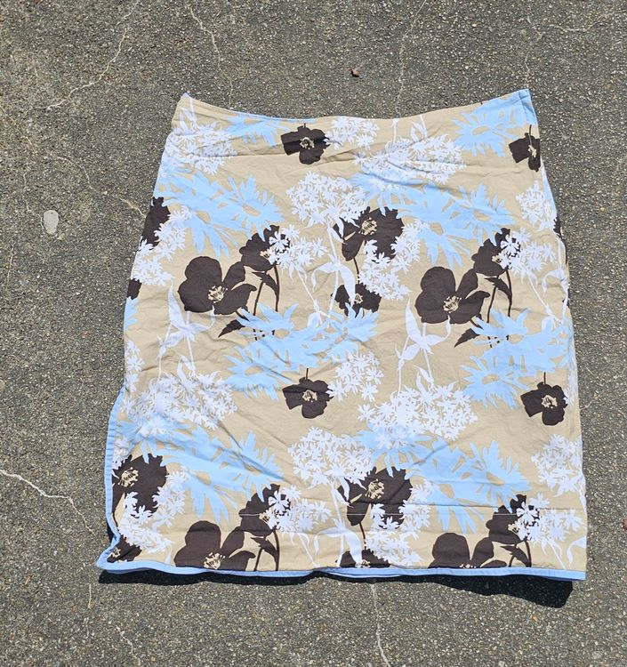 cooler Jupe / Rock von Hennes Gr. 42 Hibiskus geblümt (Neu (gemäss ...