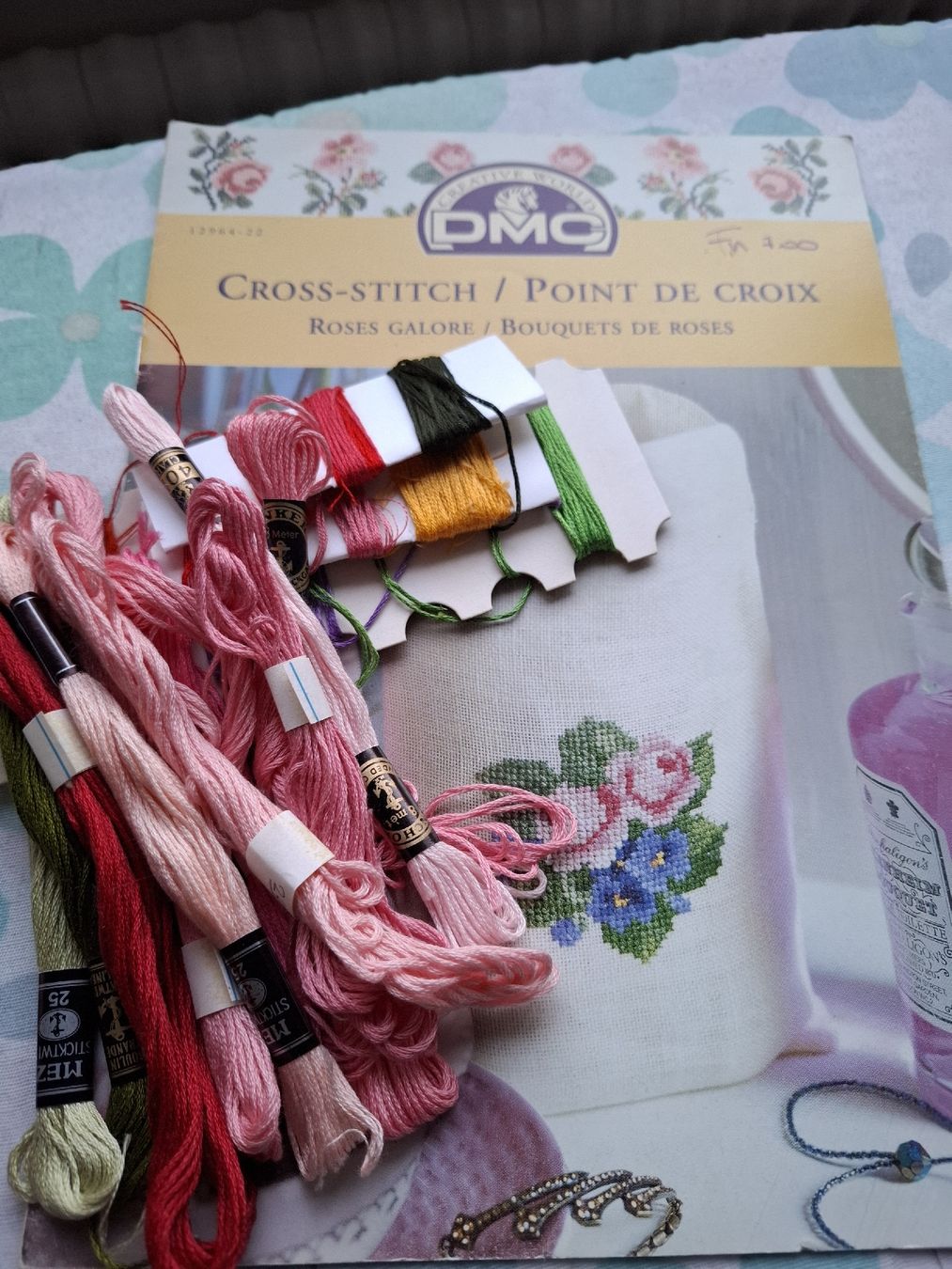 Fili da ricamo Anchor e schema DMC punto croce (Gebraucht) in Viganello ...