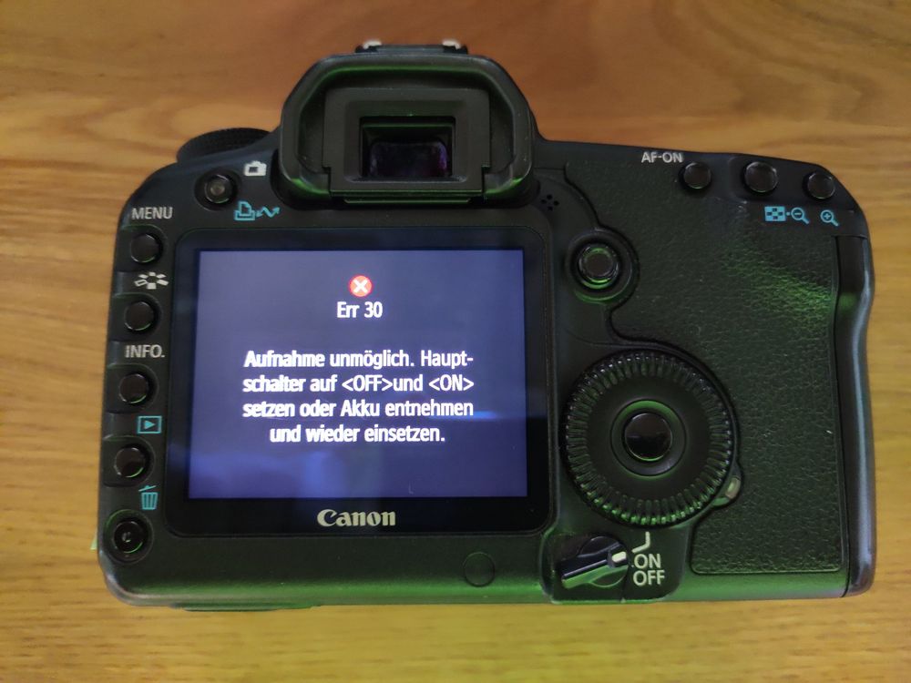 Canon EOS 5D Mark II - Shutter defekt (Defekt) in Uhwiesen für CHF 56 – mit Lieferung auf ...