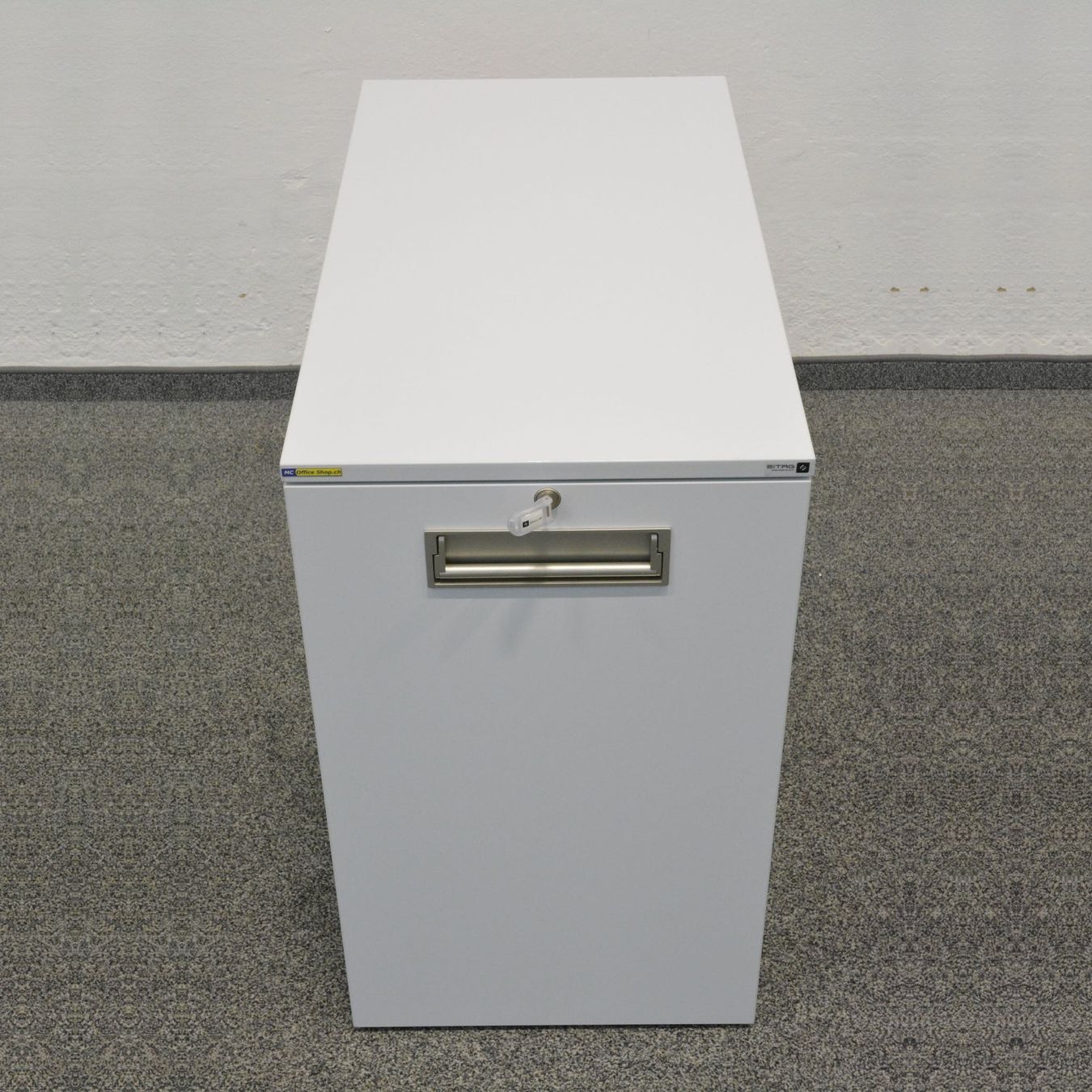 Sitag Apothekerschrank Öffnung rechts (Gebraucht) in Schönenwerd für CHF 290 – nur Abholung auf ...