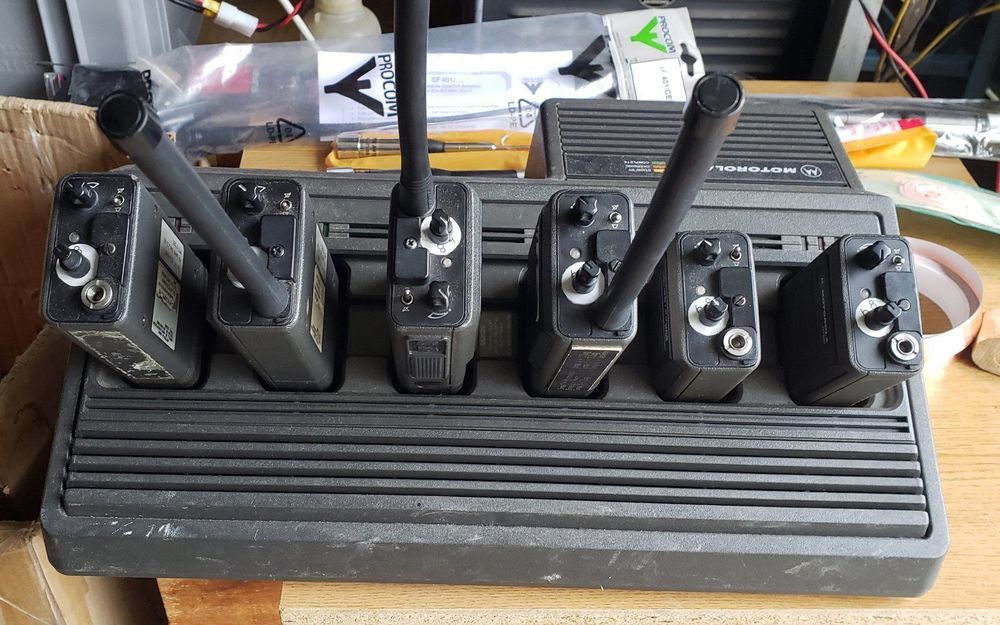Motorola HT800 VHF (Gebraucht) in Bauma für CHF 50 – mit Lieferung auf ...