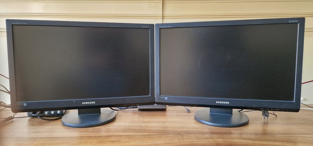 Zwei Samsung SyncMaster 2494HS – 24 Zoll Full HD Monitore (Gebraucht ...