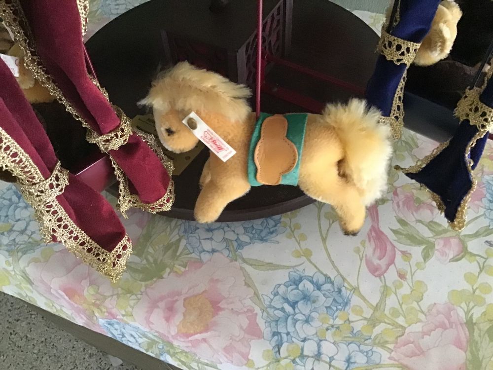 Älteres grosses Steiff Karussell (Gebraucht) in St. Gallen für CHF 1400 ...