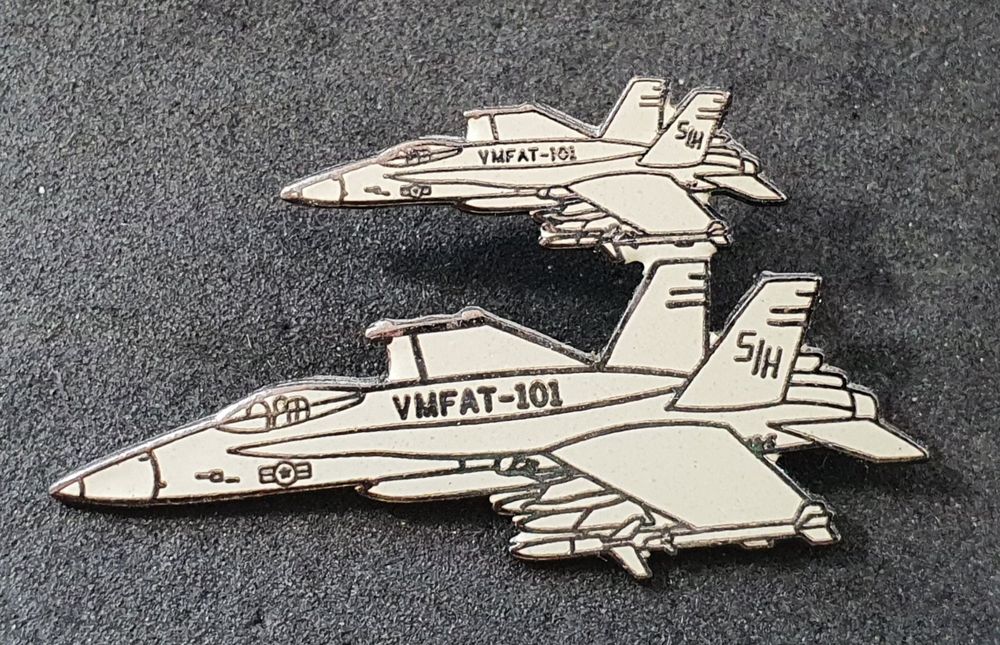 V434 - Pin US Air Force F/A-18 / Hornet - VMFAT-101 & 102 | Kaufen auf ...