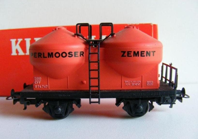 Kleinbahn H0 338 R: SBB Silowagen PERLMOSER, rot, neu (Neu und ...