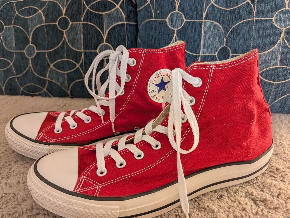 converse rouge 45 (Neuf (Voir description)) à Montreux pour CHF 20 ...
