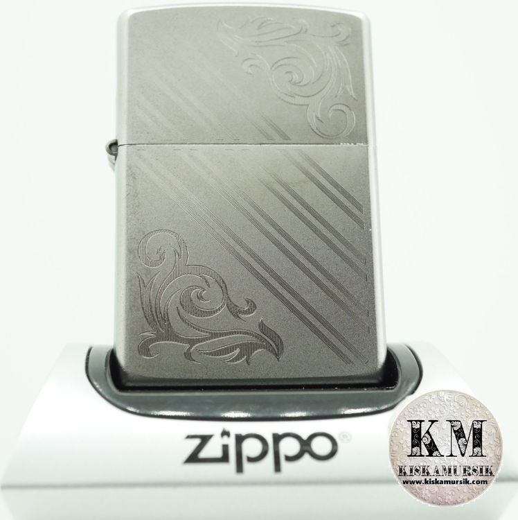 ZIPPO® FLORENTINE - ENGRAVED - 2016 - UNGEZÜNDET (Neu (gemäss Beschreibung)) in Mels für CHF 8 ...