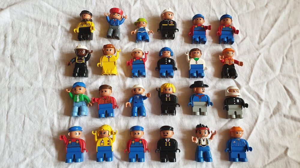 24 LEGO Duplo Menschen Figuren Männchen | Kaufen auf Ricardo