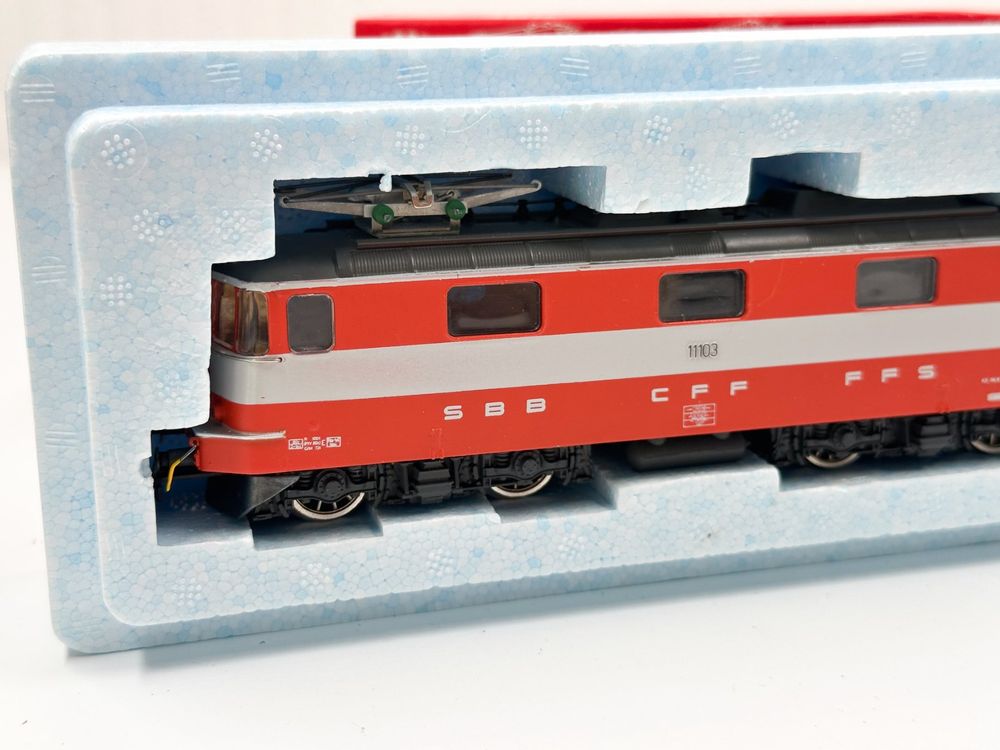 HAG 211 SBB CFF FFS Re 4/4 II "Swiss Express" (Gebraucht) in Zürich für CHF 87 – mit Lieferung ...
