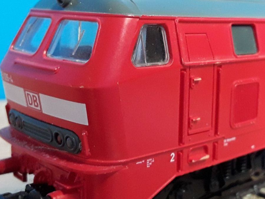 Modelleisenbahn _ Roco _ Lokomotive BR215 DB _ Spur H0 (Defekt) in Uerikon für CHF 37 – mit ...