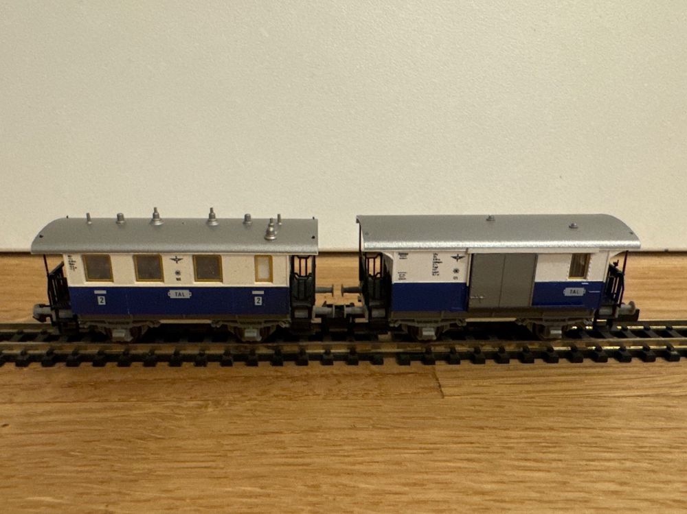 Fleischmann 8053+8054 Wagen zur Edelweiß-Lokal-Bahn (Neu (gemäss Beschreibung)) in Schlierbach ...