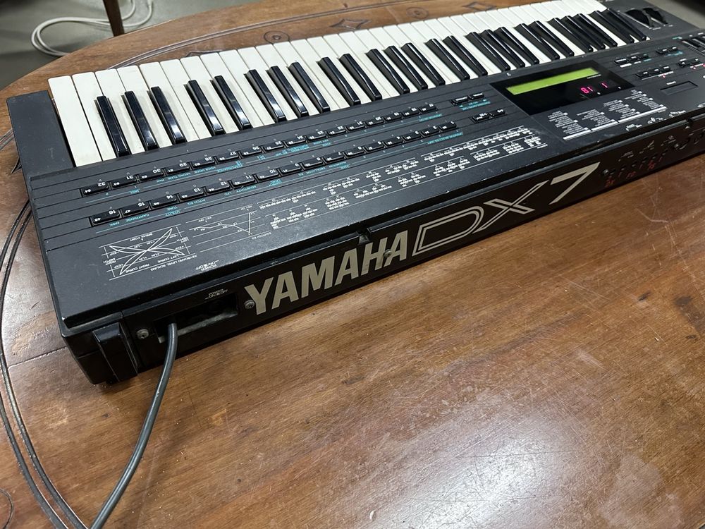 Yamaha Dx7 Keyboard (Gebraucht) in Strengelbach für CHF 320 – nur Abholung auf Ricardo kaufen
