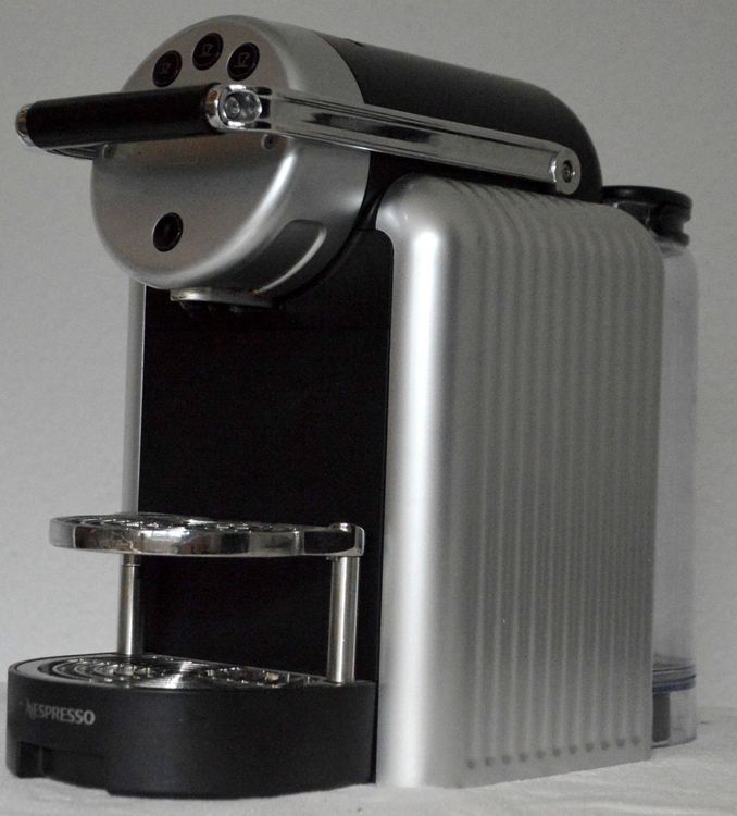 Nespresso Kaffeemachine Zenius (Defekt) in Wettingen für CHF 31 – nur ...