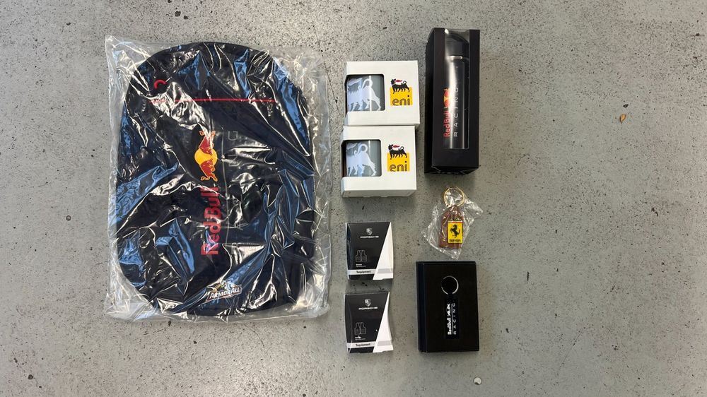 Ferrari/Redbull/Porsche/Eni Merchandise Artikel (Gebraucht) in Aarau ...