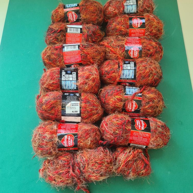 12x KnäuelWolle Red Heart Magali rot/orange 50g/+2 Rest 35gr (Neu ...