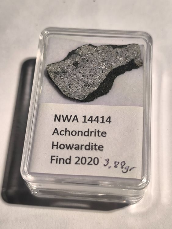 Meteorite NWA 14414 Achondrite Howardite 3.88 gr (Gebraucht) in Le Vaud ...