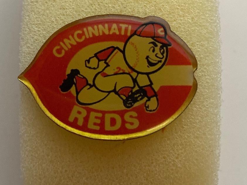 PIN'S - USA - CINCINNATI - REDS (Gebraucht) in Le Brassus für CHF 1.5 ...