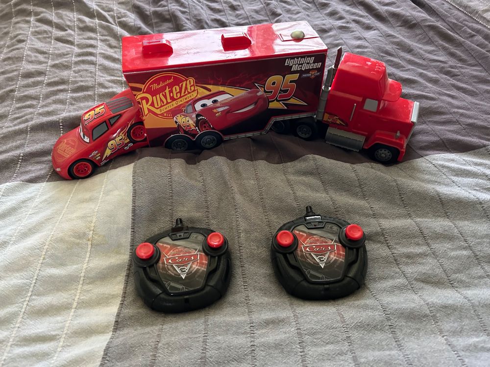RC Cars Mack Truck (45cm) und Lightning McQueen (Gebraucht) in Zürich ...