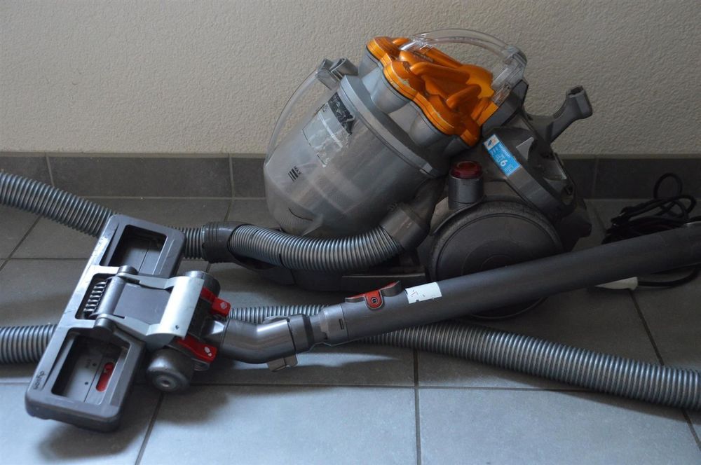 Dyson DC19 Staubsauger | Kaufen auf Ricardo
