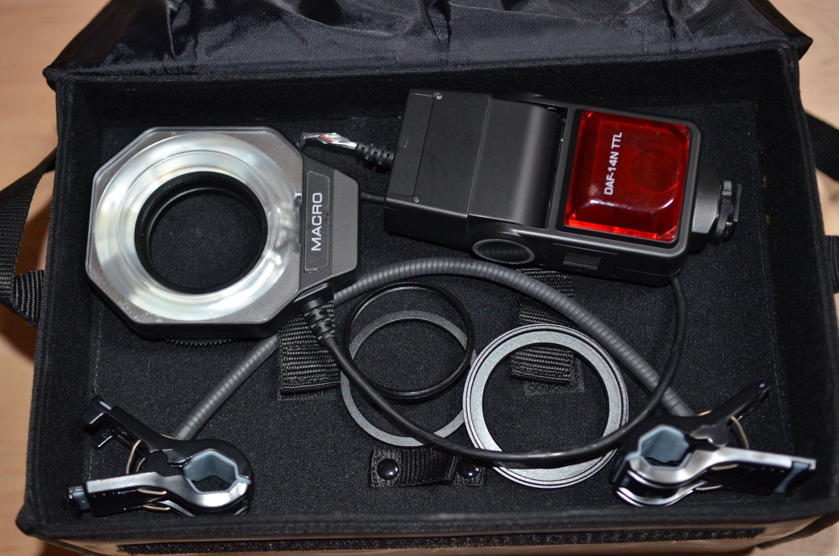 Nikon Close-up Speedlight Kit Case SS-MS1 (Defekt) in Cavardiras für ...