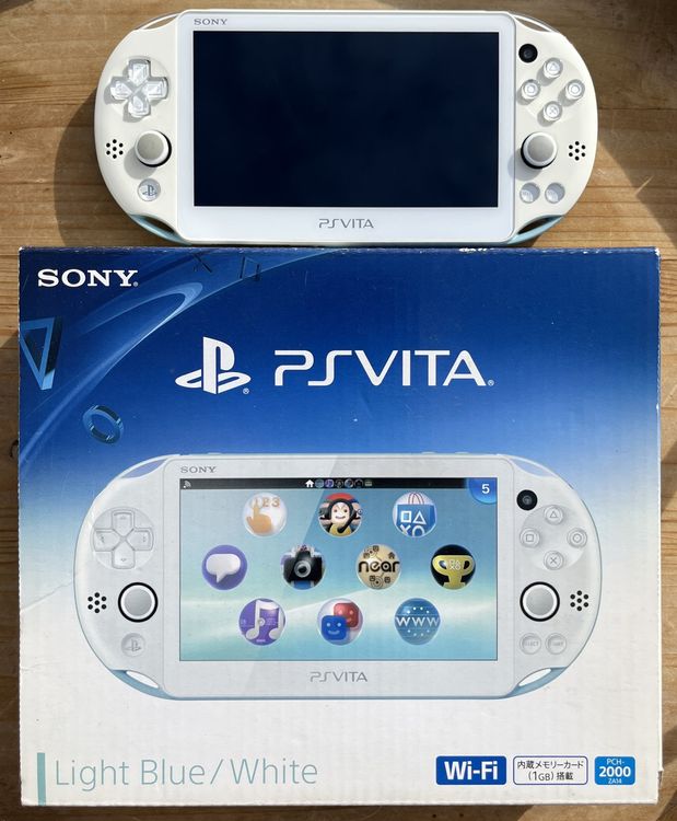 Sony PlayStation PS Vita 2000 Light Blue / White | Kaufen auf Ricardo
