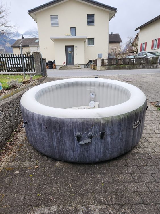 Whirlpool der Marke Intex (Gebraucht) in Niederurnen für CHF 200 – nur ...