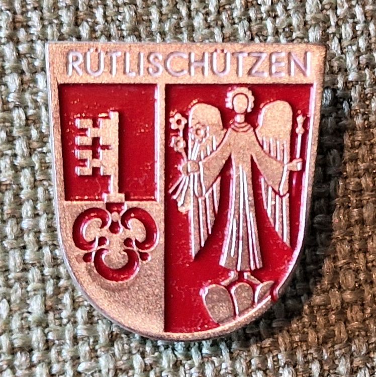 L152 - Rütli Schützen Abzeichen Wappen (Gebraucht) in Reinach BL für CHF 5 – mit Lieferung auf ...