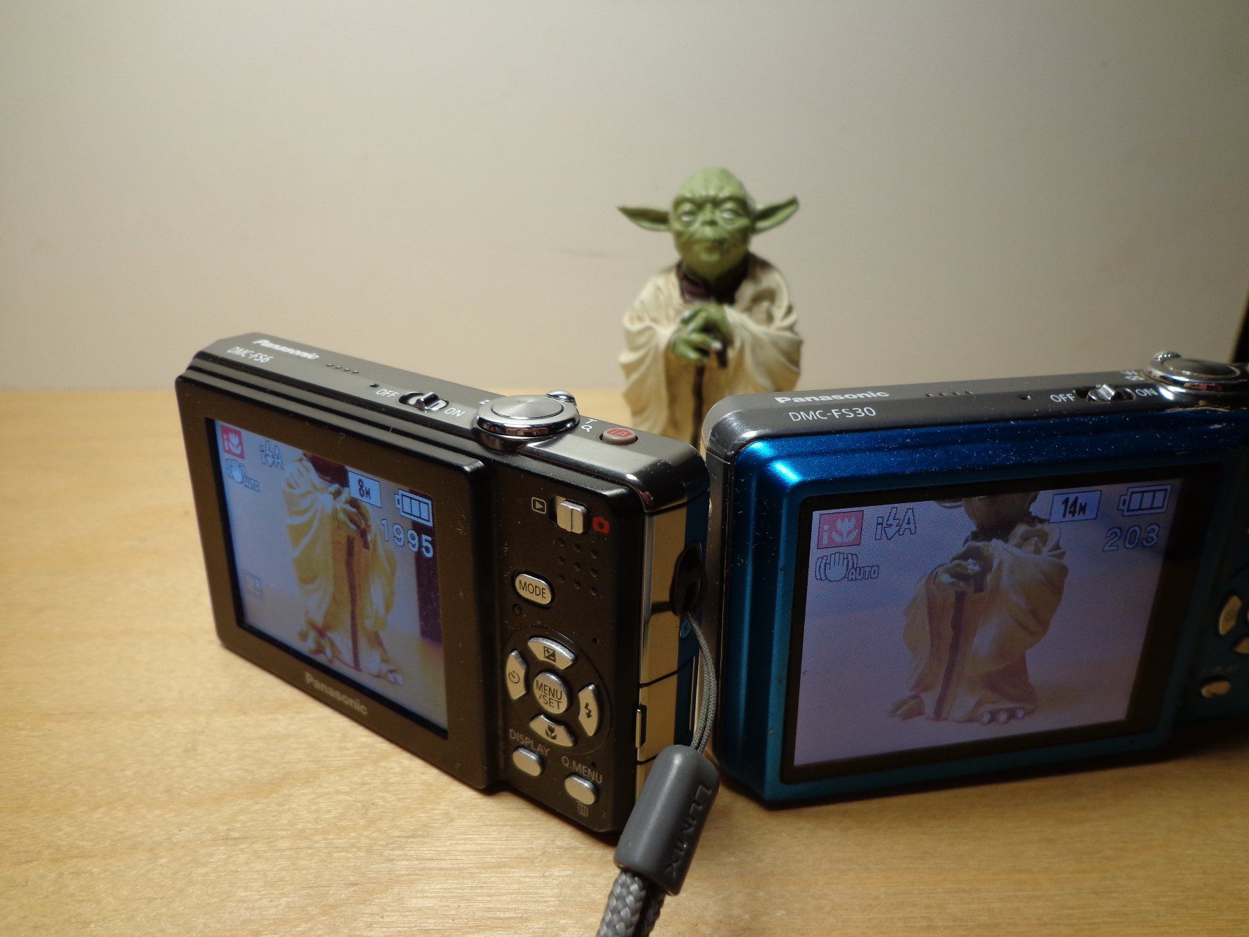 Panasonic Lumix Digitalkamera, 2 Stk, DMC-FS6, DMC-FS30 (Gebraucht) in ...