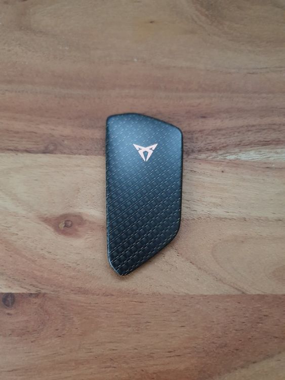 Cupra Member Box Schlüssel + Harmband aus echtem Carbon neu | Kaufen ...