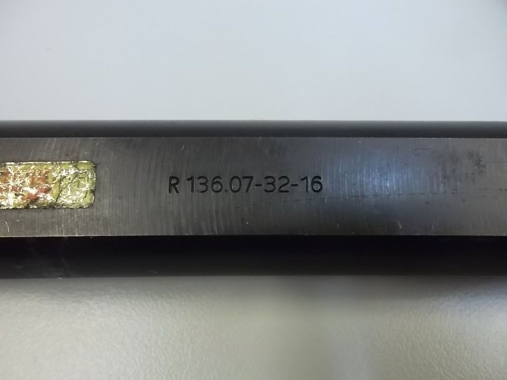 Bohrstange Sandvik R136.07-32-16 mit 59 neue Platten (Gebraucht) in Winterthur für CHF 99 – mit ...