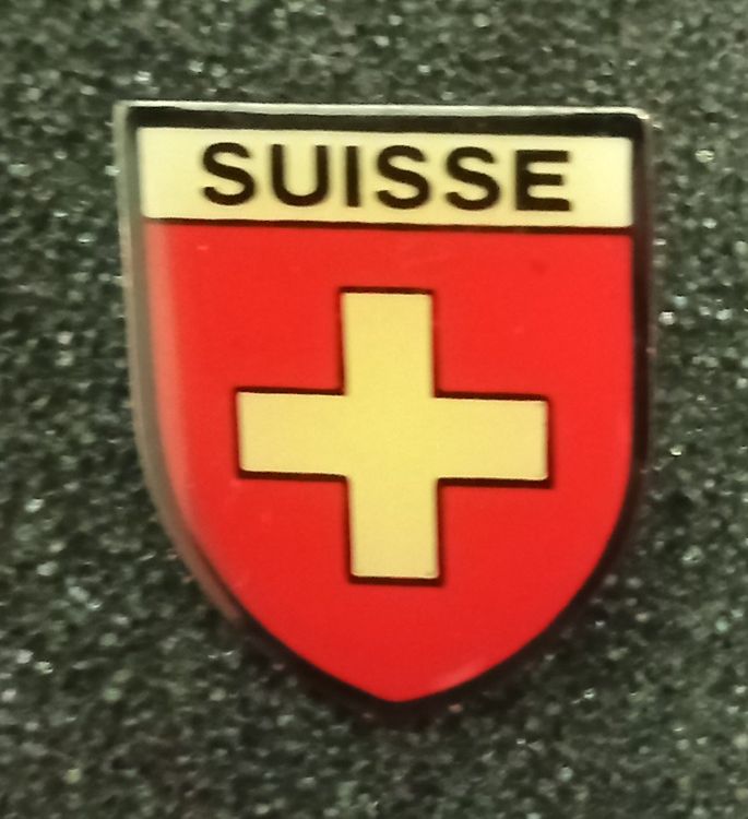 Schweizer Wappen Pin (Gebraucht) in Schwarzenburg für CHF 4 – mit ...